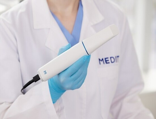 Medit Unveils Intraoral Scanner: The Medit i900 Redefines Dental ...